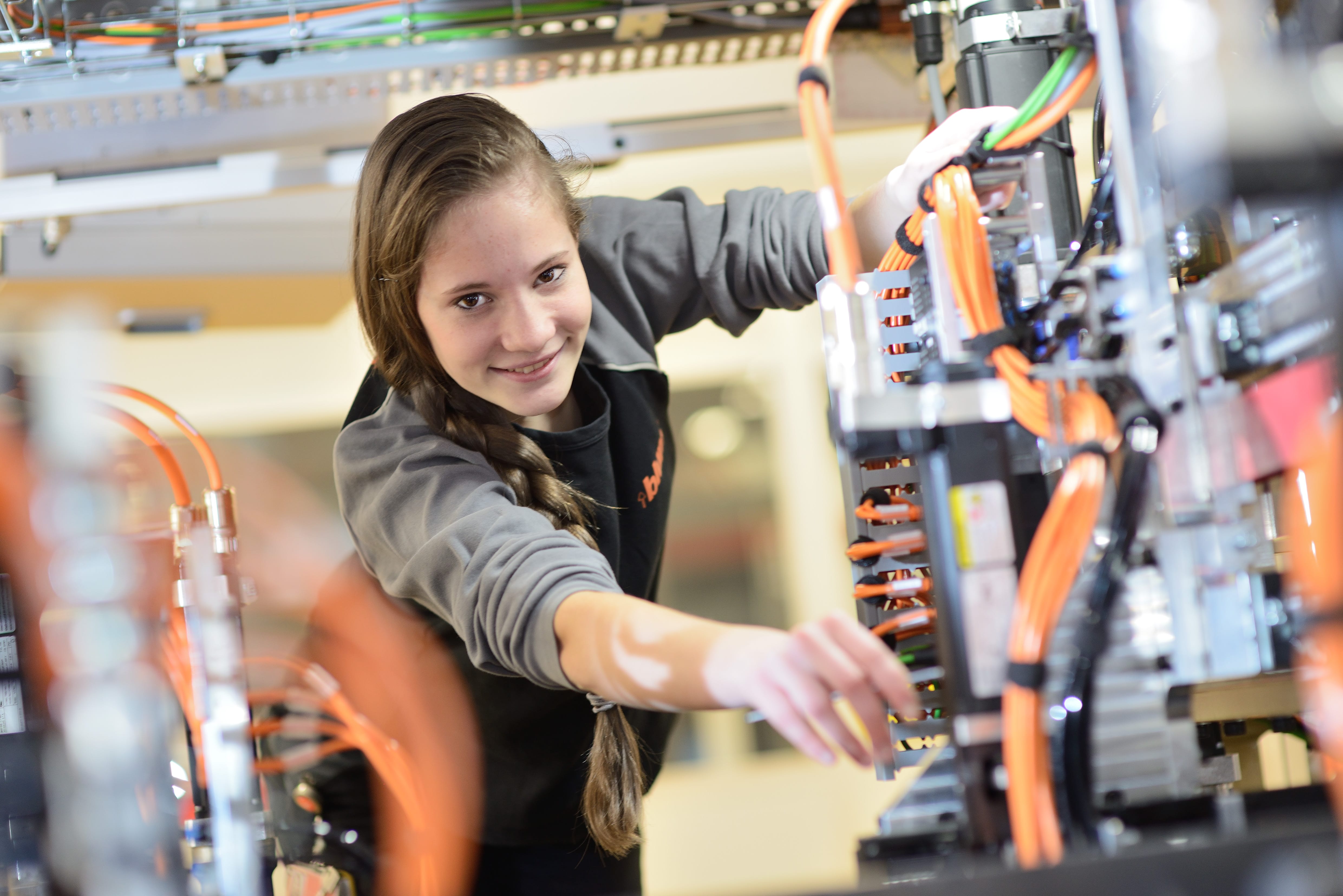 Apprenticeships with Blum | Blum