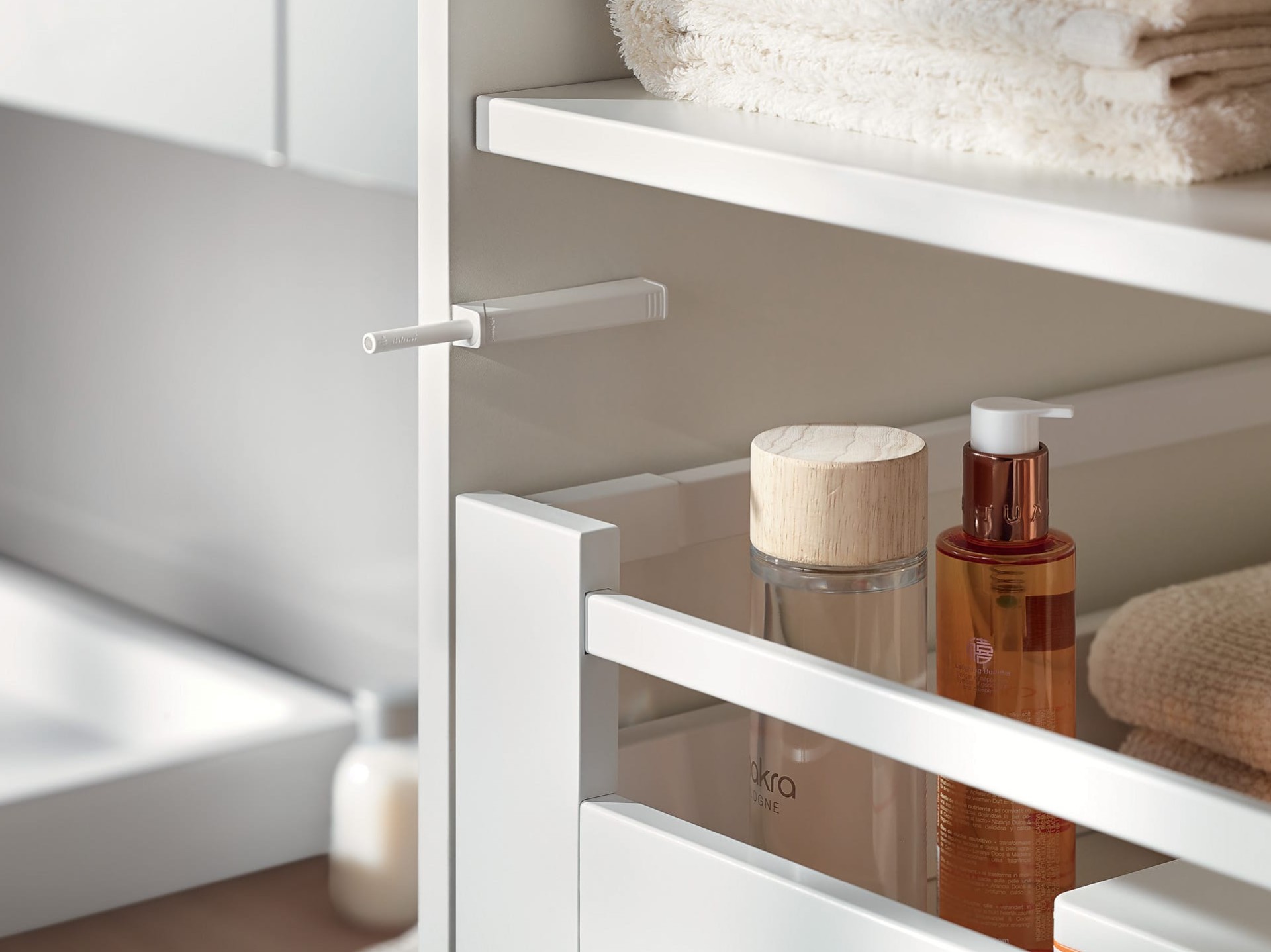 TIP-ON for doors at a glance | Blum