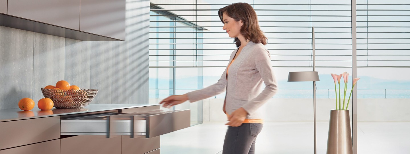 TIP-ON BLUMOTION for LEGRABOX downloads and videos | Blum