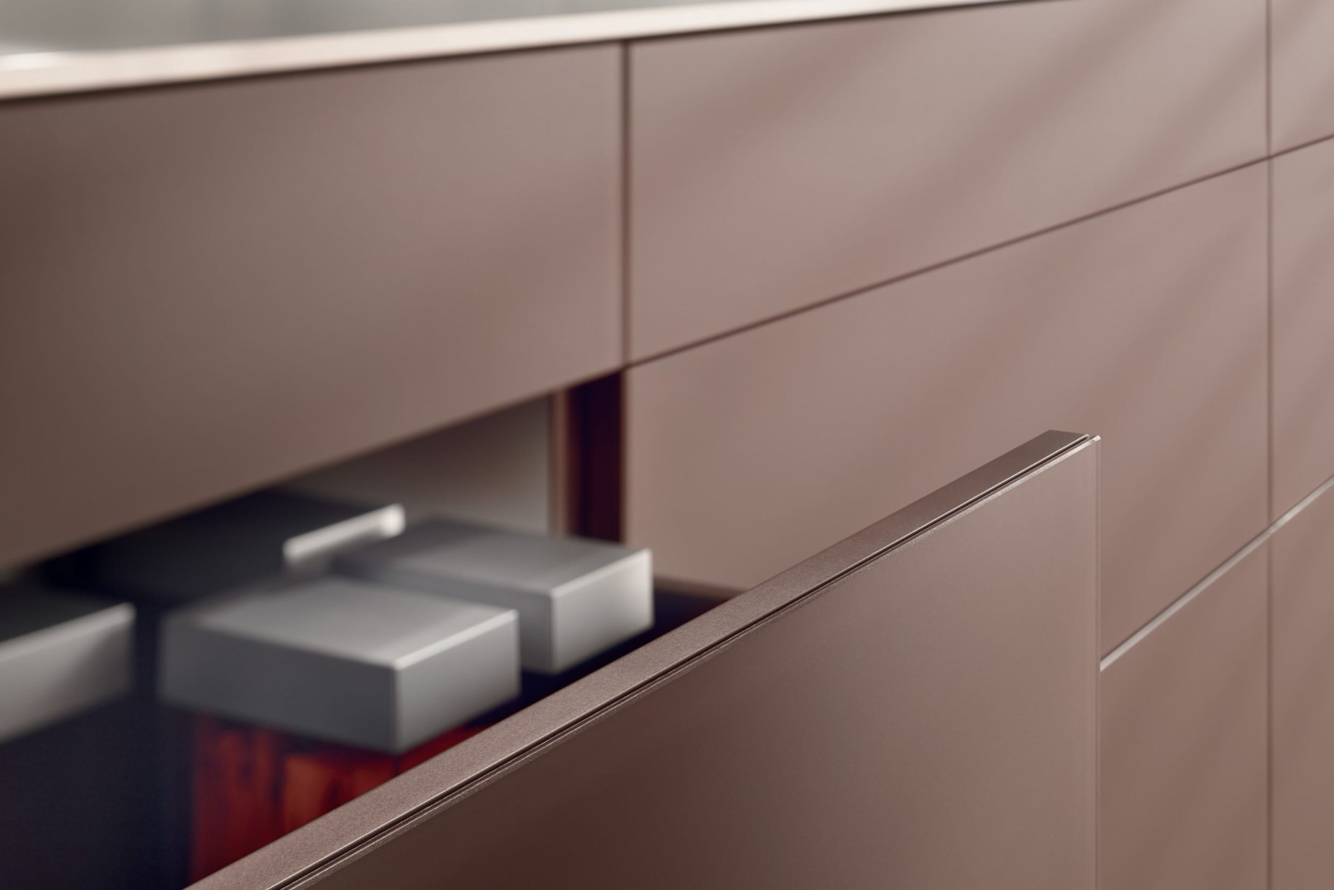 TIP-ON for TANDEMBOX Manufacturing and assembly | Blum