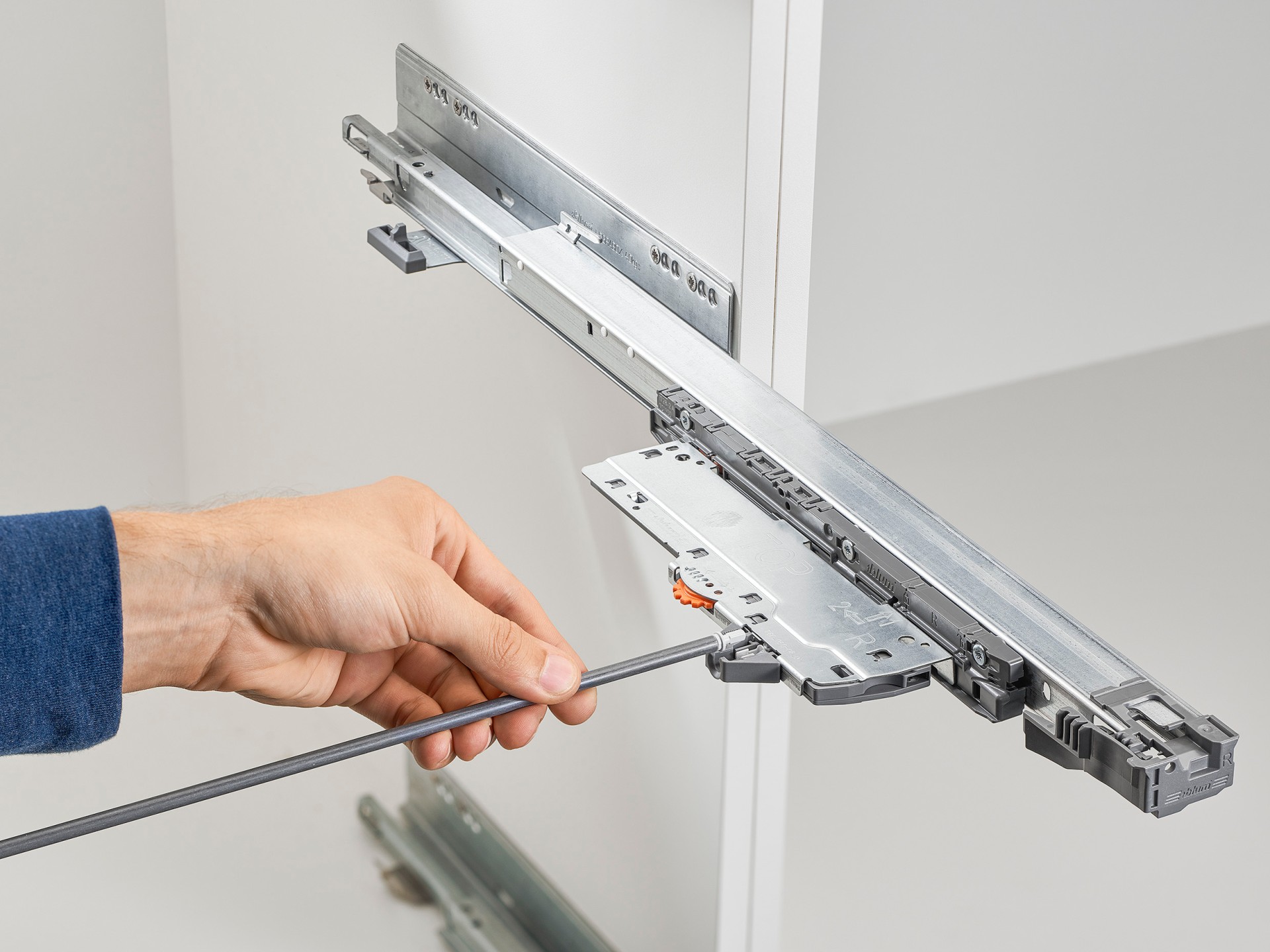 TIP-ON BLUMOTION for LEGRABOX - Easy manufacturing and assembly | Blum