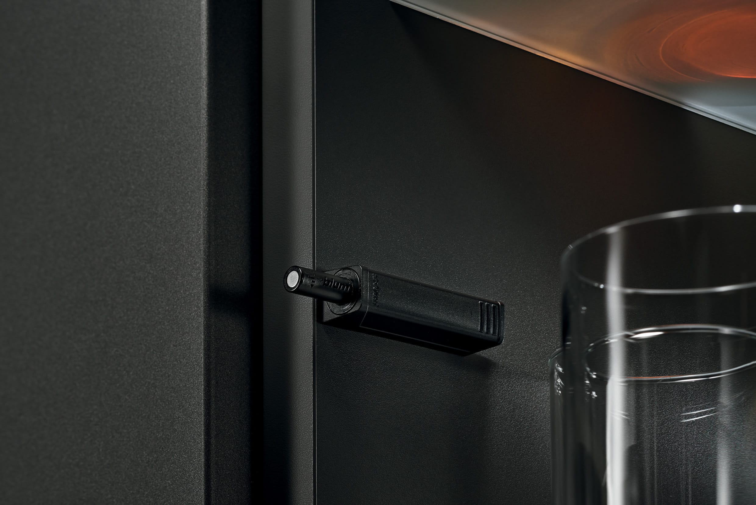 TIP-ON für Türen Übersicht | Blum