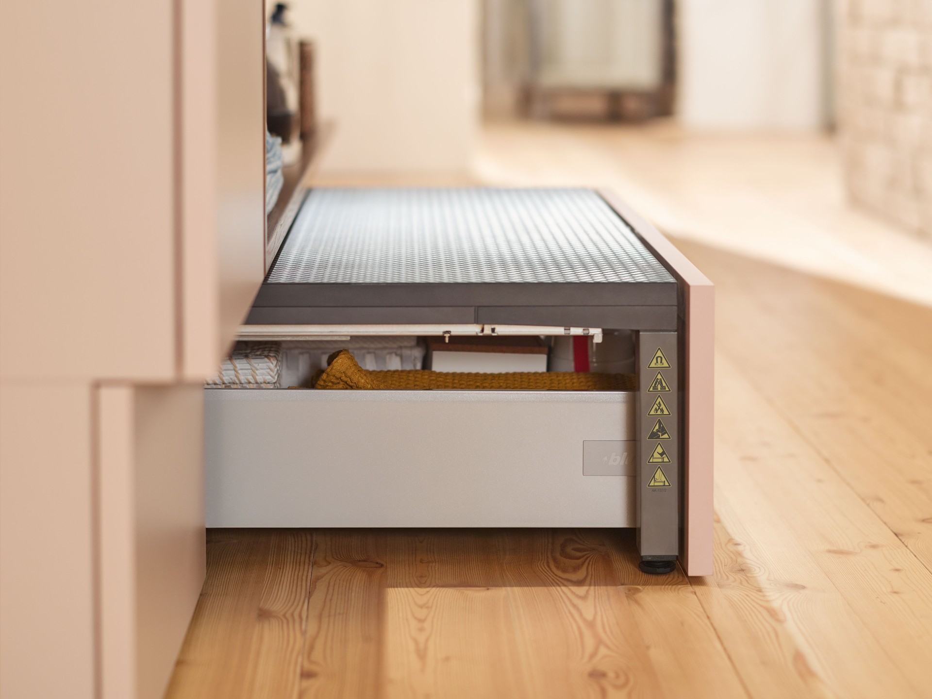 The SPACE STEP plinth solution | Blum