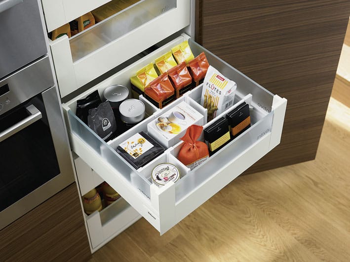 AMBIA-LINE - High-Quality Drawer Oragnizers | Blum