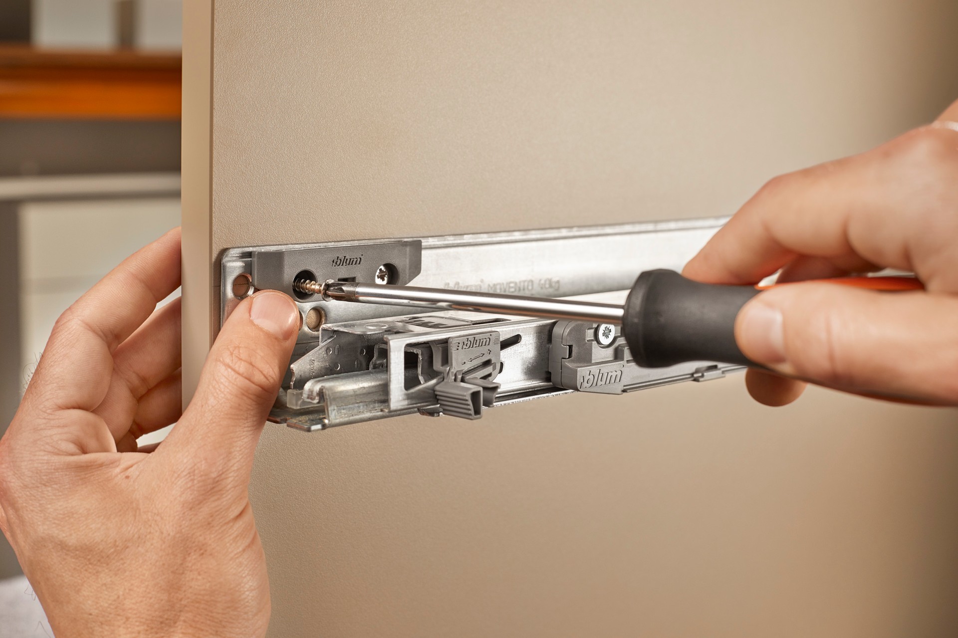 Pull-out shelf lock | Blum