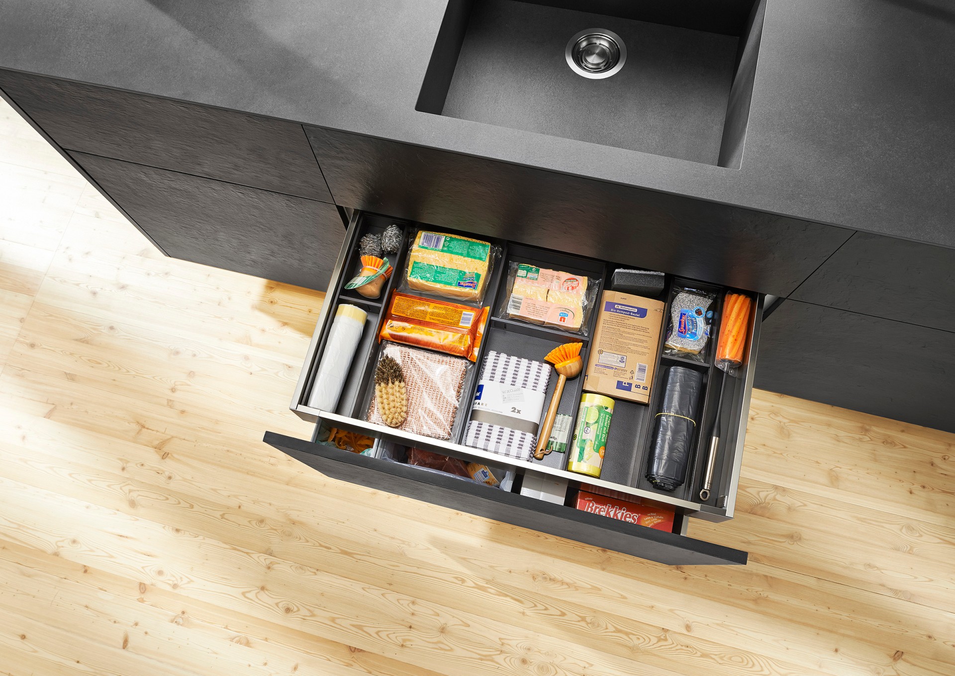 Sink cabinet | Blum