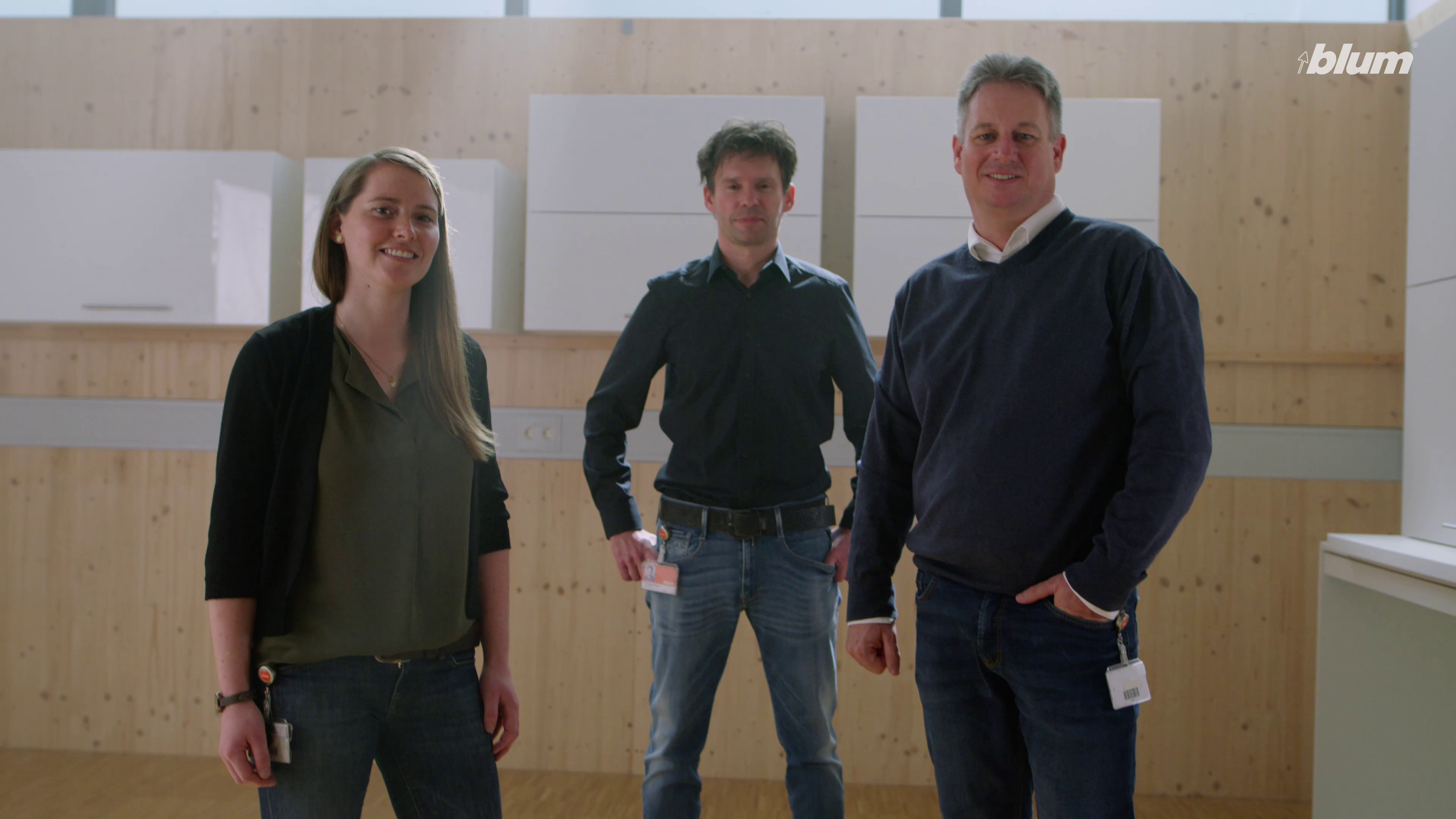 AVENTOS fittings for wall cabinets | Blum