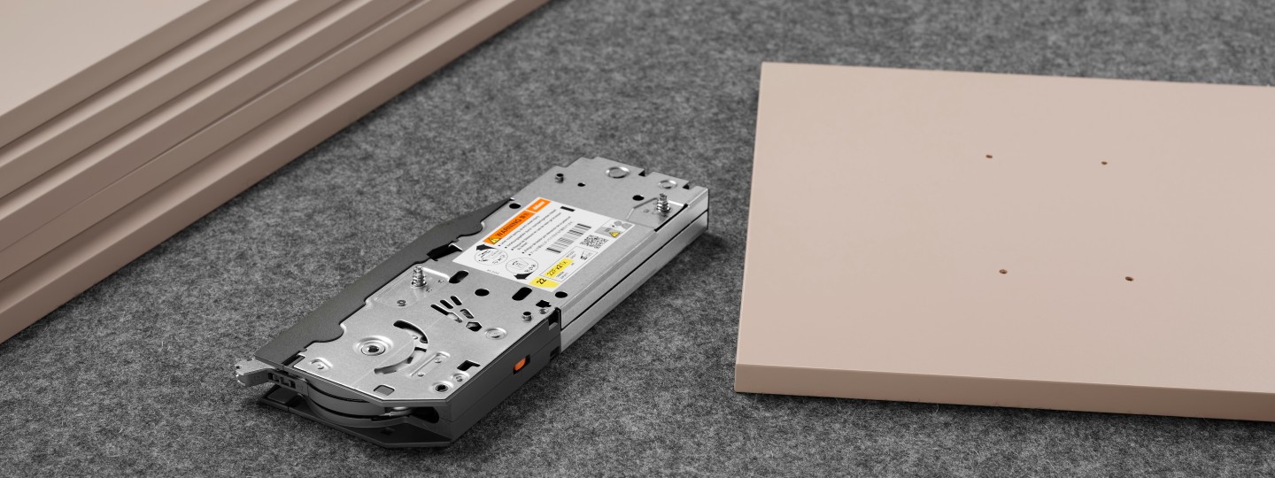 AVENTOS HF top assembly and installation | Blum