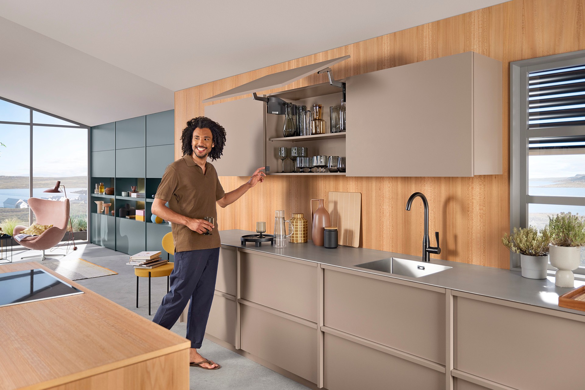 AVENTOS HS top | Blum