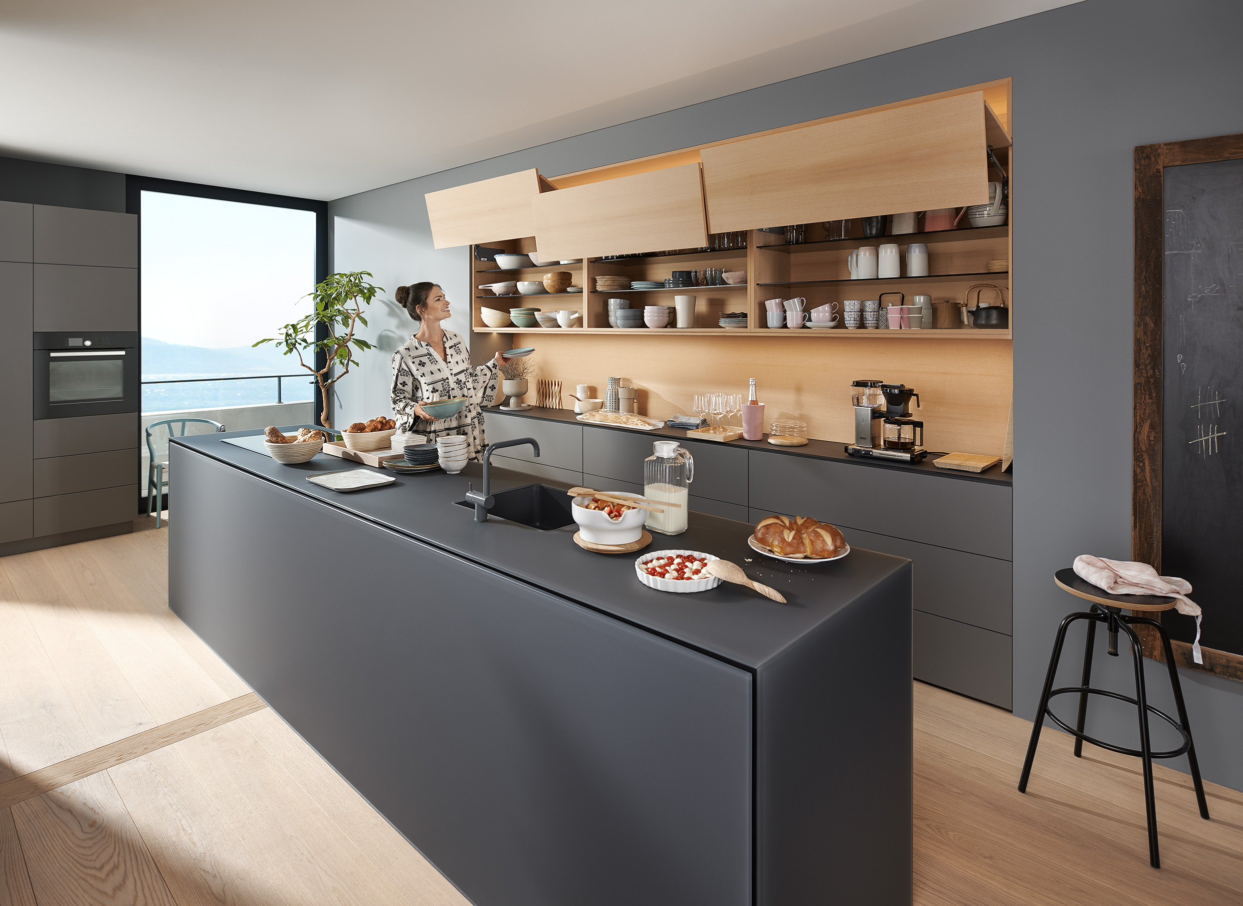 AVENTOS lift system range | Blum