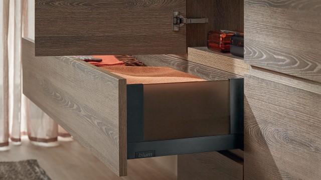 Hinges in onyx black | Blum