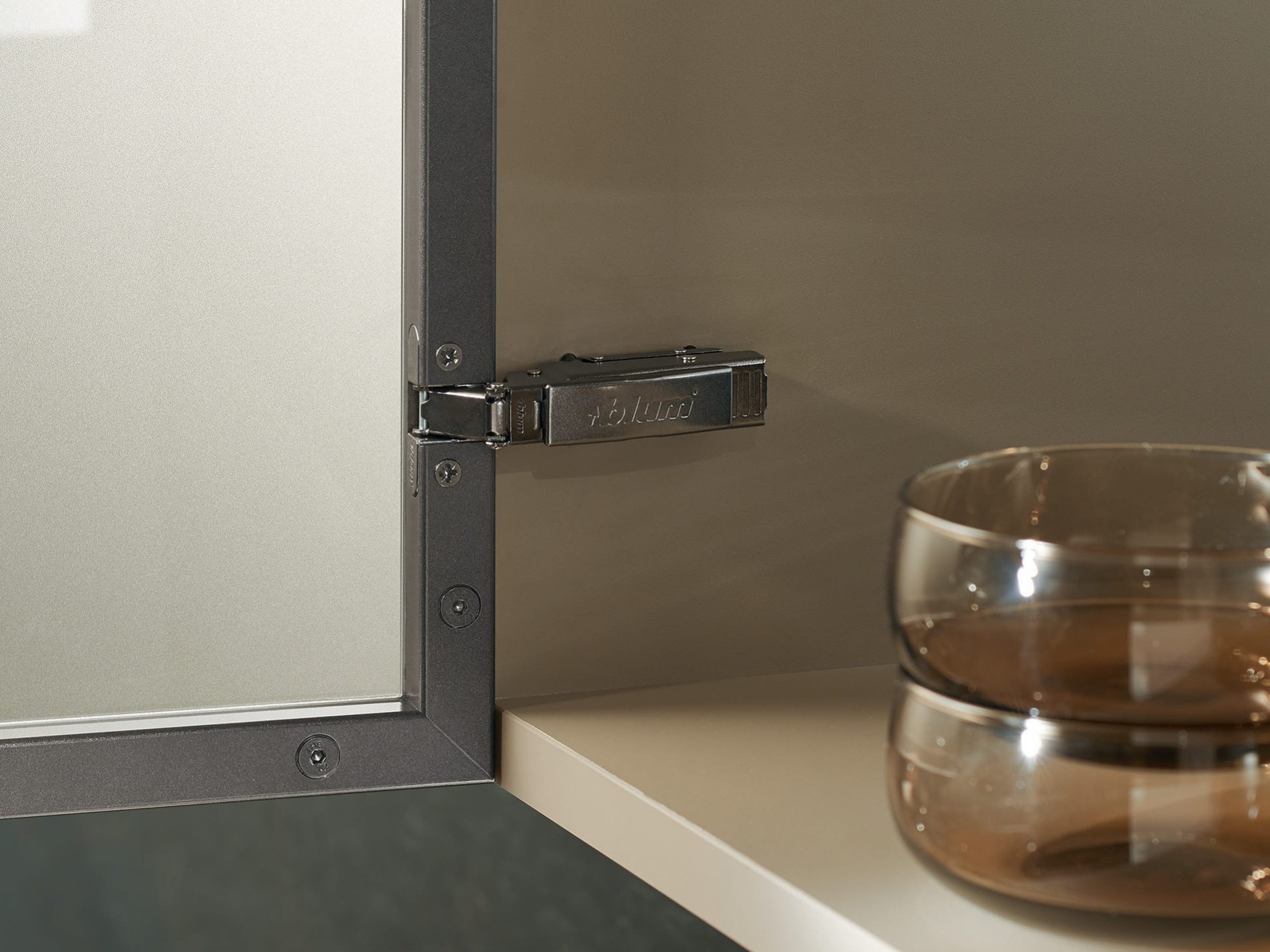 Hinges in onyx black | Blum