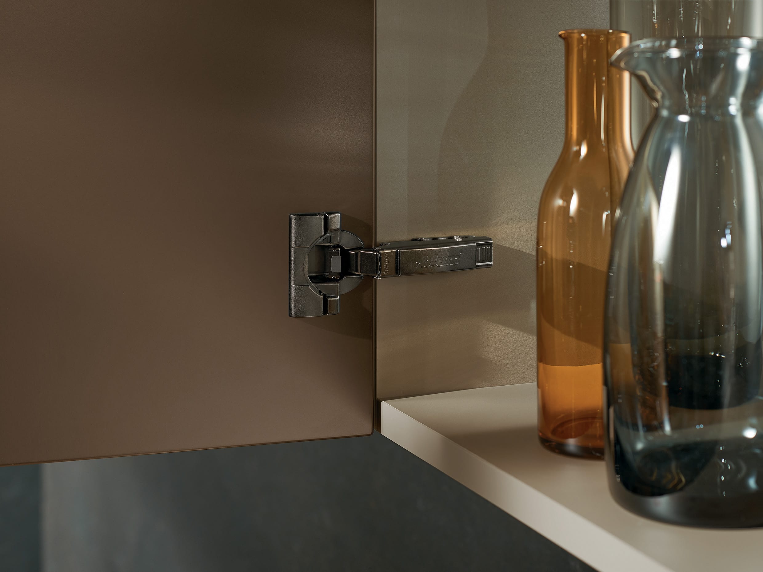 Hinges in onyx black | Blum