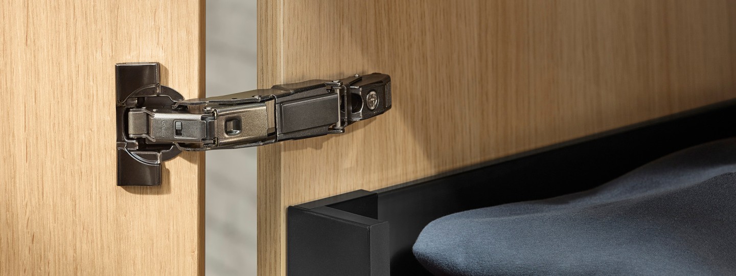 CLIP top BLUMOTION in onyx black | Blum