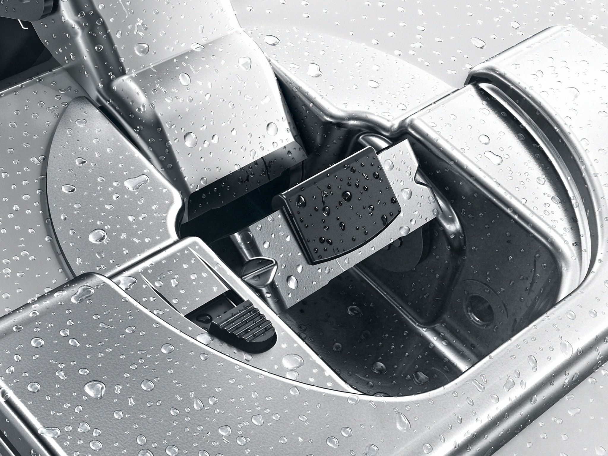 Hinges with BCOR surface protection | Blum