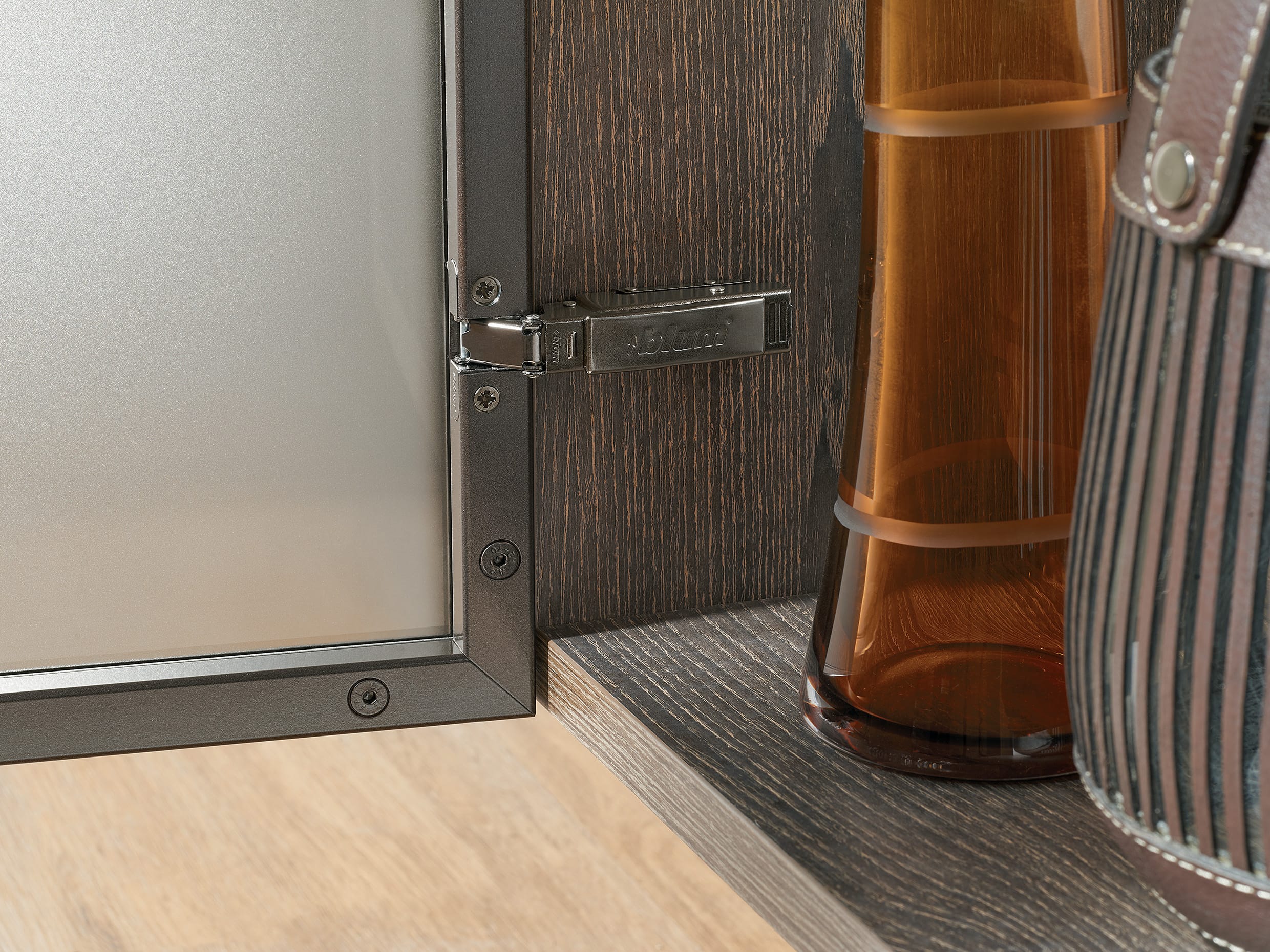 Hinges in onyx black | Blum