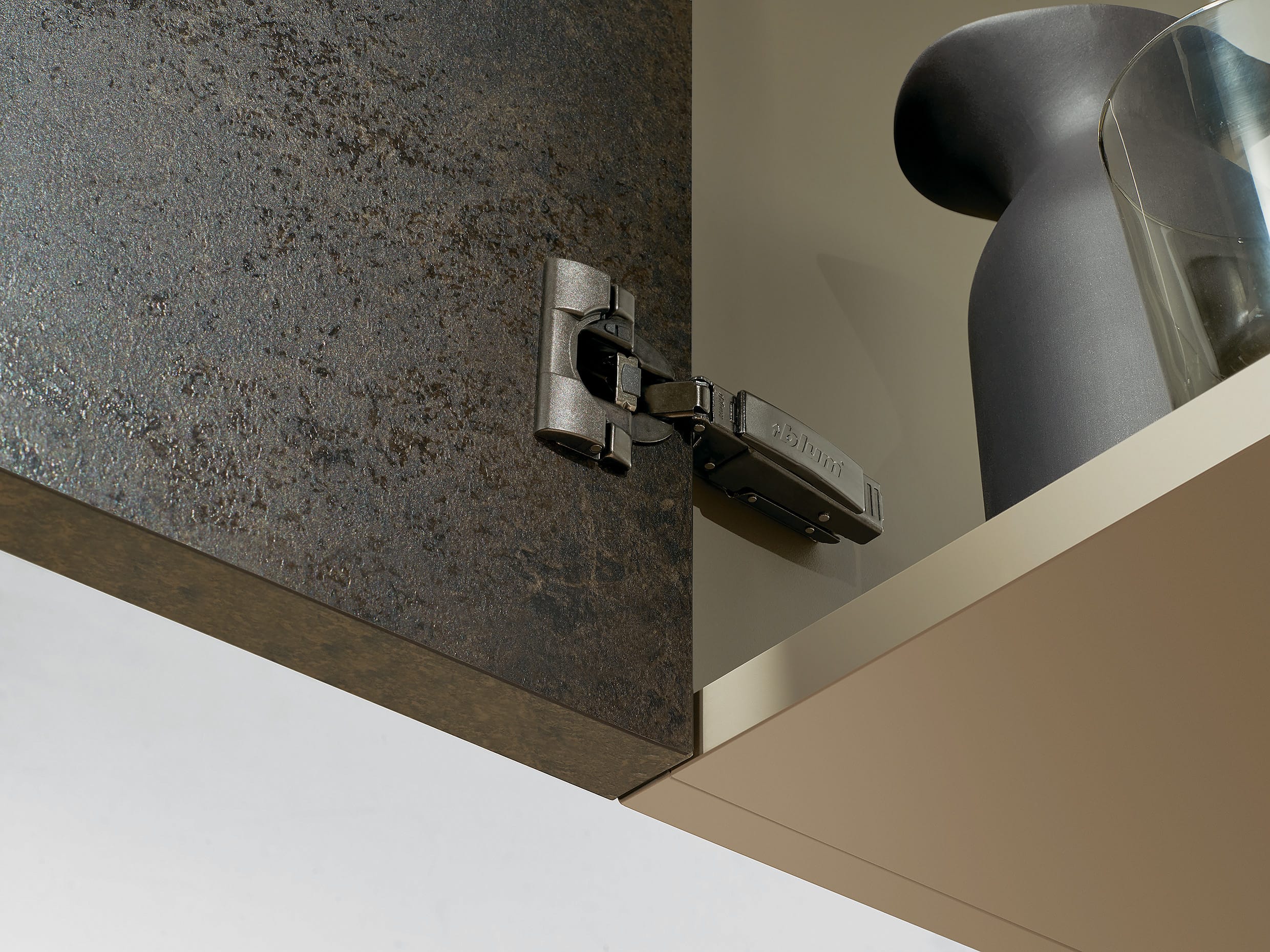 Hinges in onyx black | Blum
