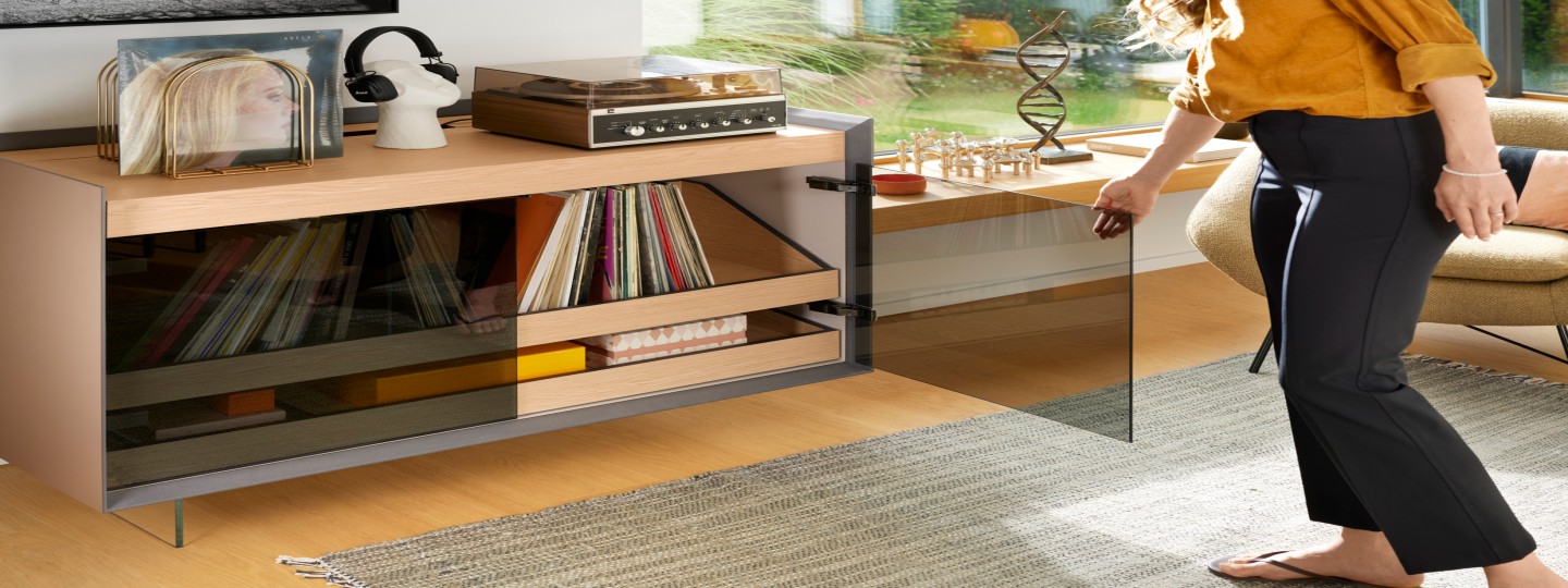 Our assembly devices for Blum hinges | Blum