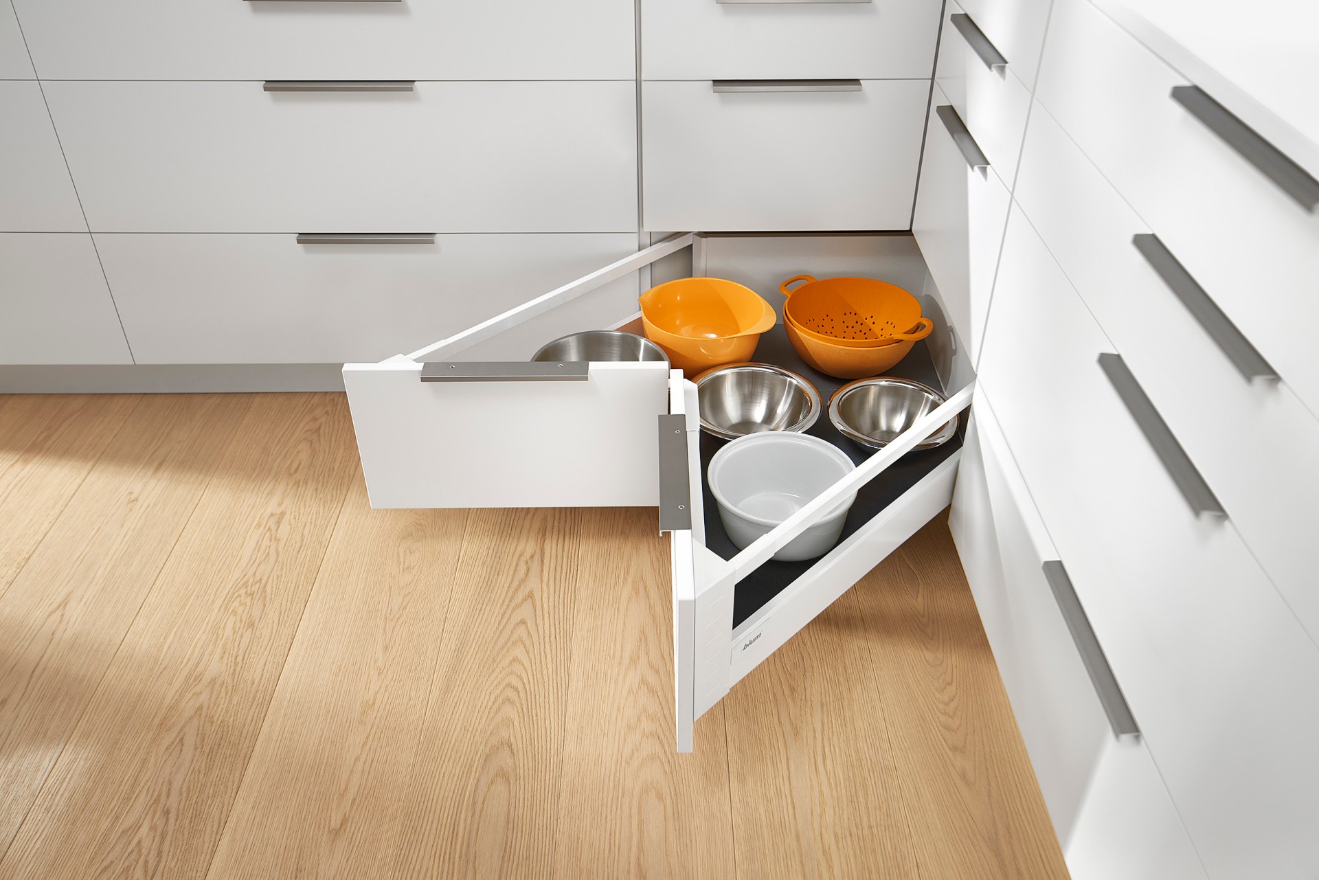 SPACE CORNER | Blum
