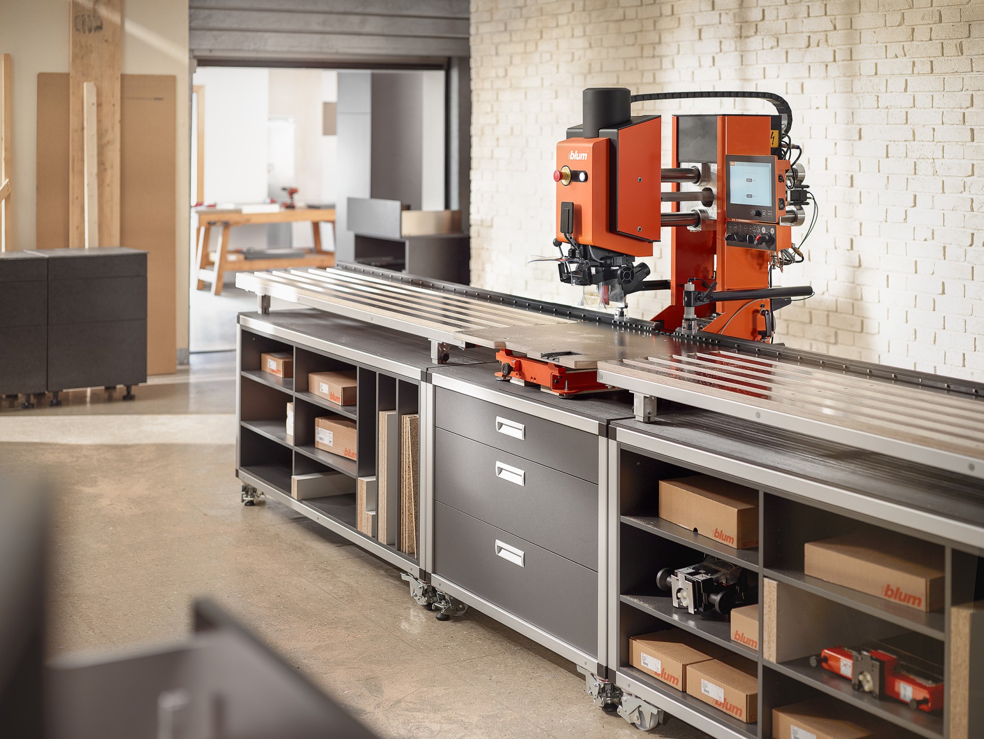 Drilling and insertion machines | Blum