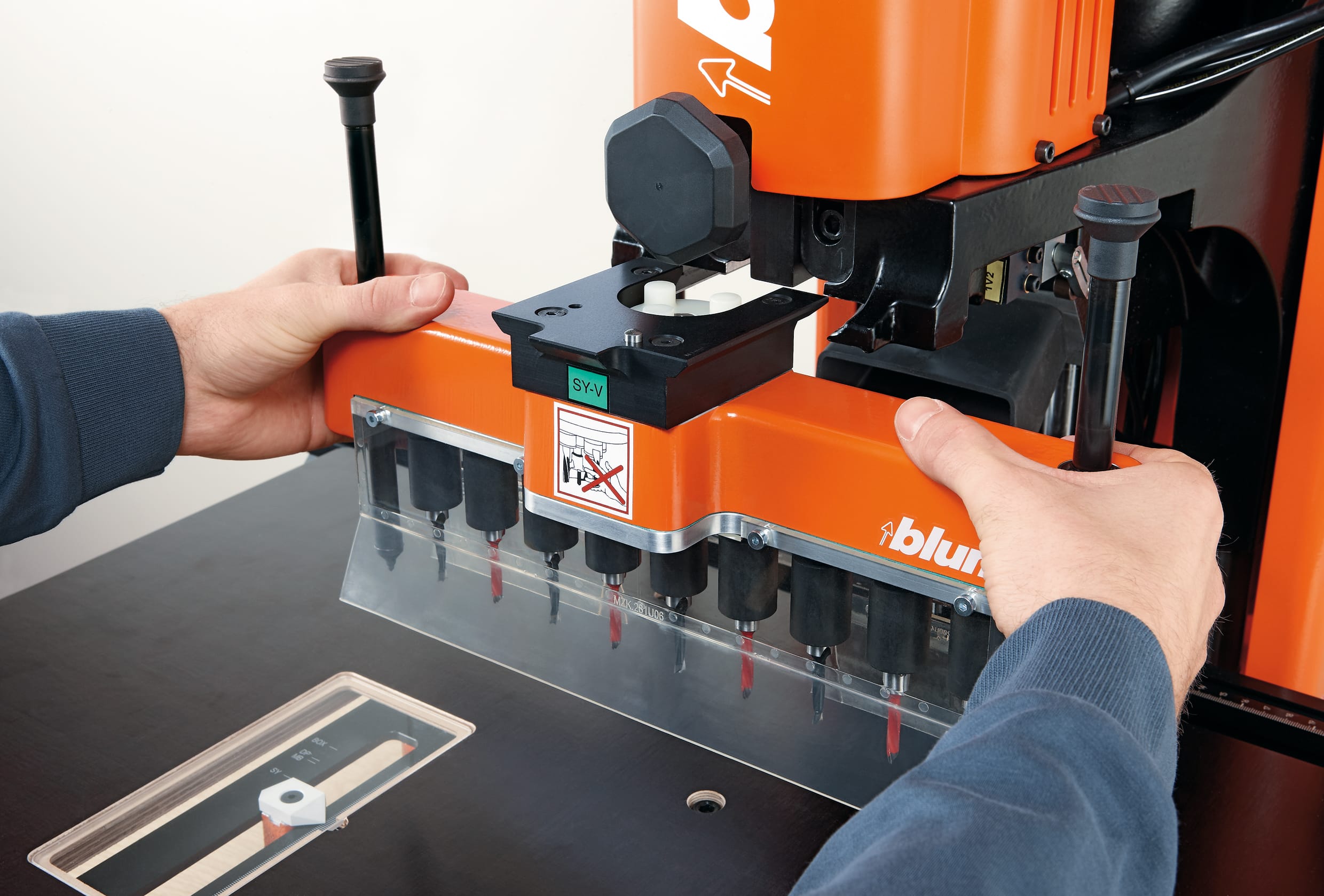 Boring and insertion machines | Blum