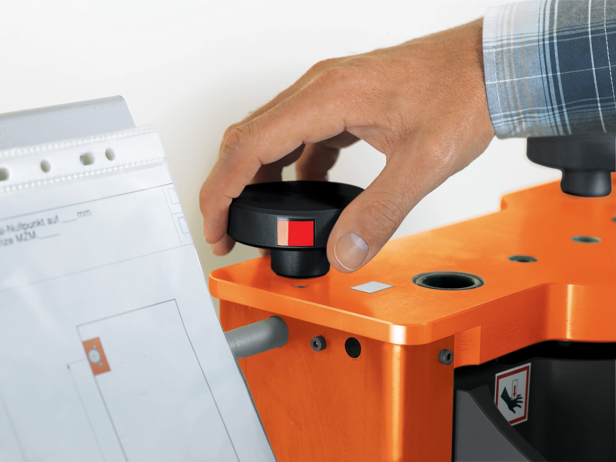 Drilling and insertion machines | Blum