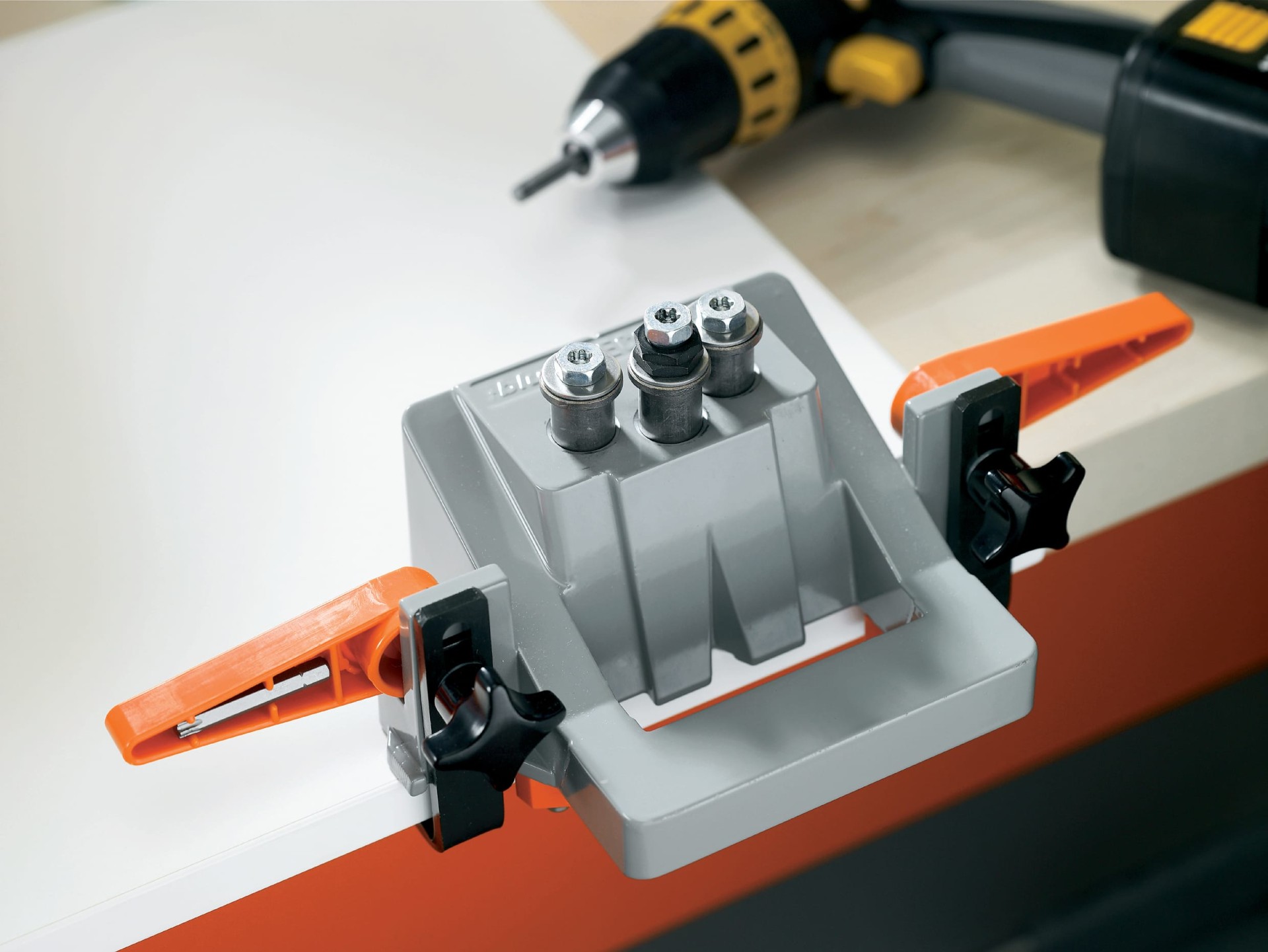 Boring and insertion machines | Blum