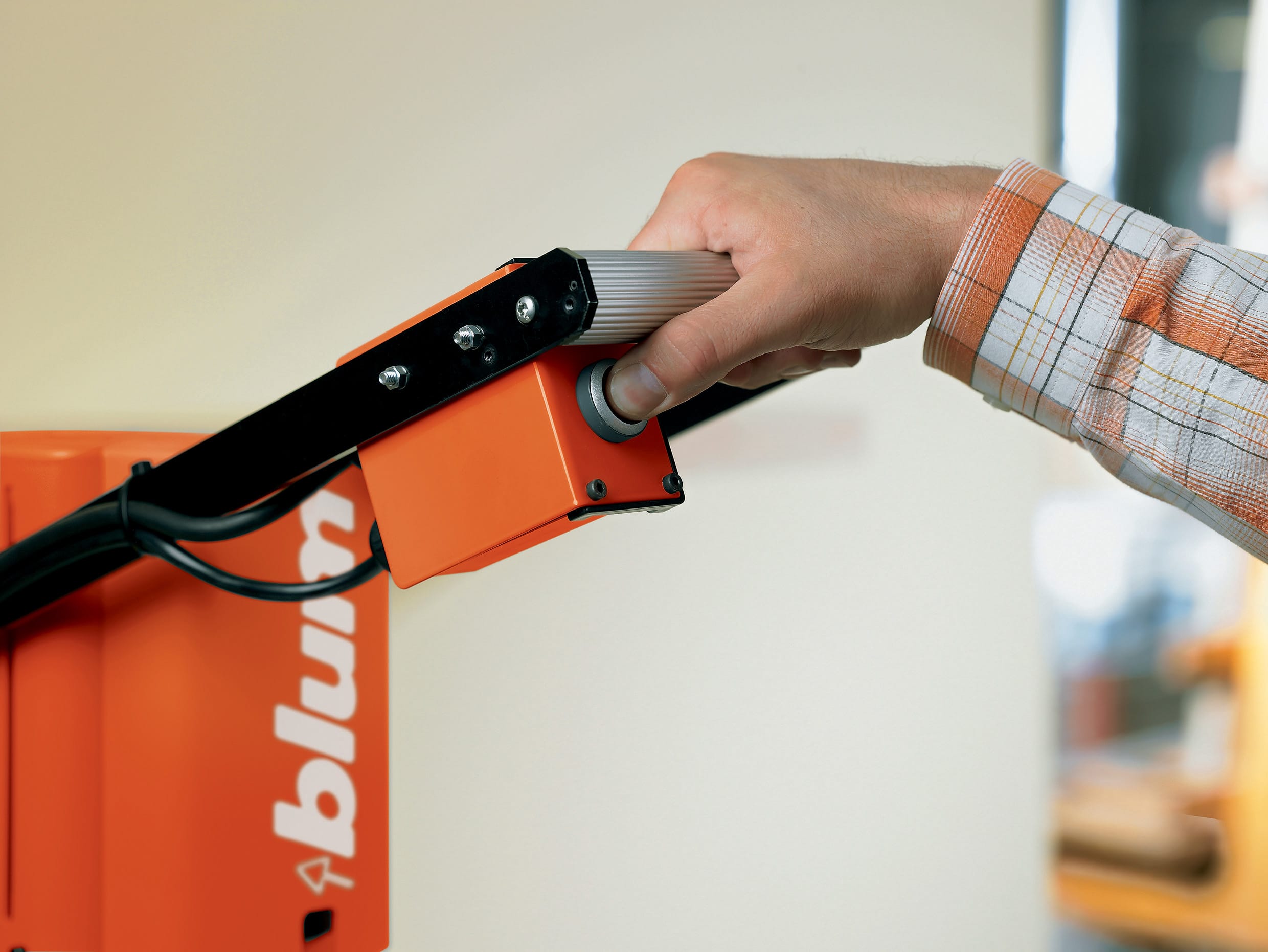 Boring and insertion machines | Blum