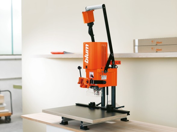 Boring and insertion machines | Blum