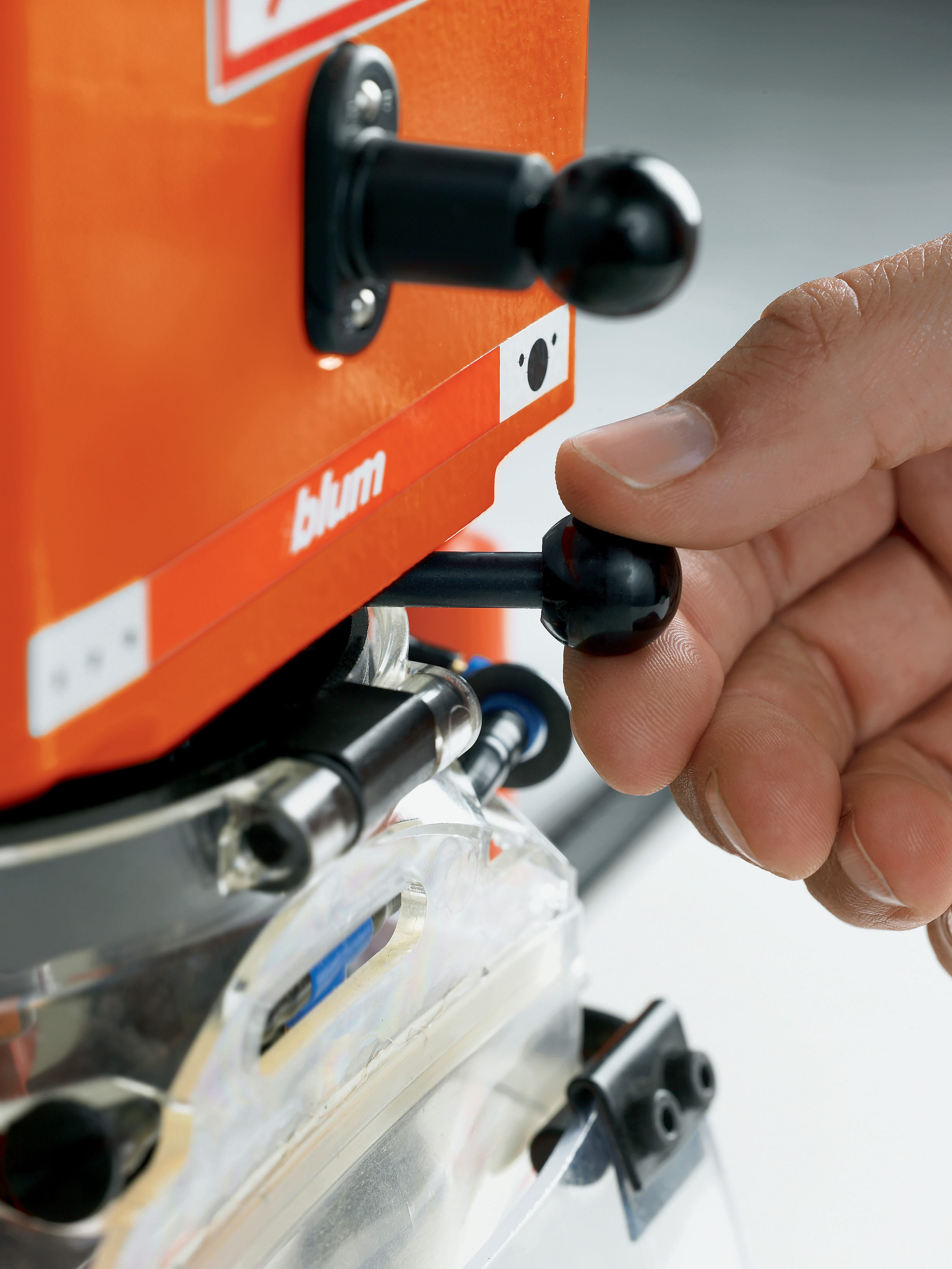 Boring and insertion machines | Blum