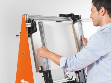 Assembly devices and clamps | Blum