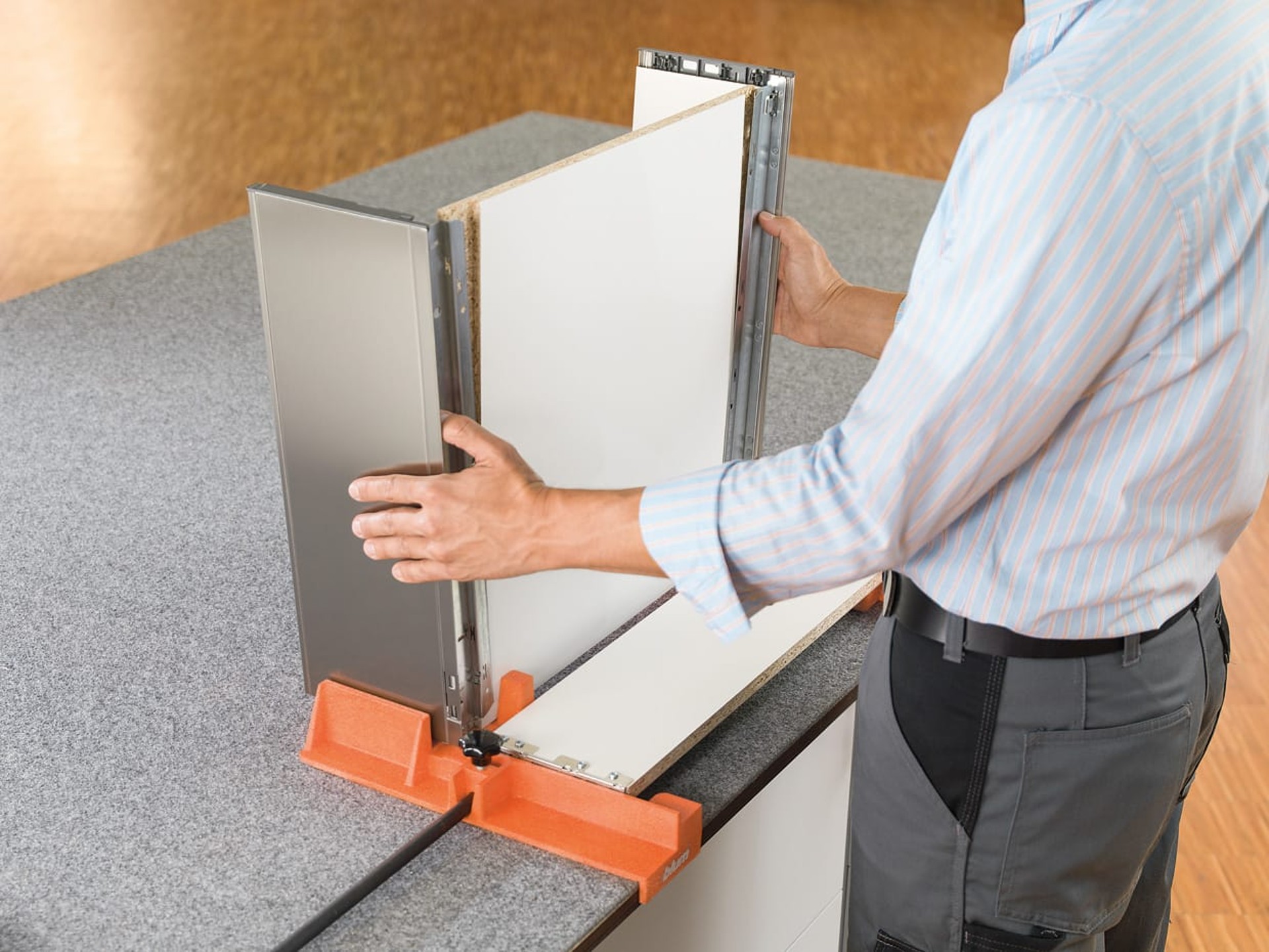 Assembly devices and clamps | Blum