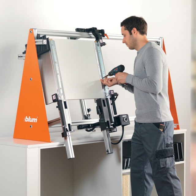 Drilling and insertion machines | Blum