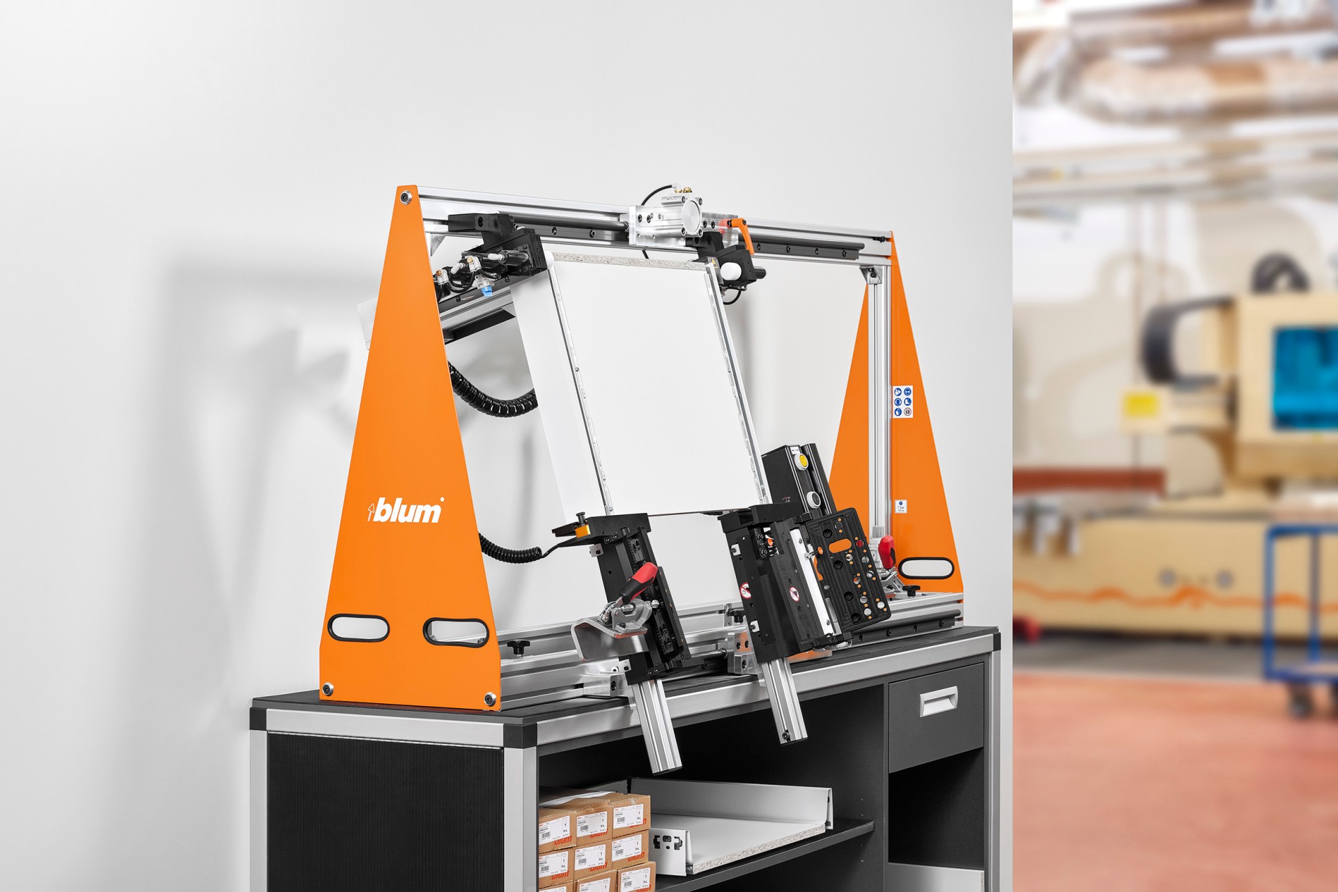 Assembly devices and clamps | Blum