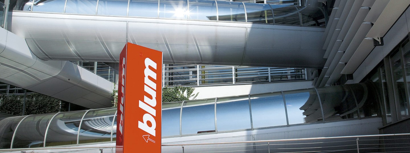 Blum ends the financial year with a turnover of 2.3 billion euros | Blum