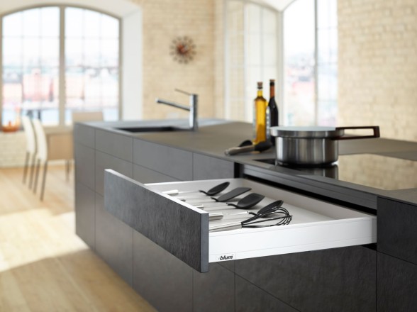 New color for metal drawer box system | Blum