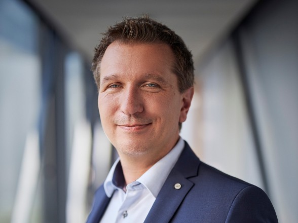 Blum schließt Wirtschaftsjahr mit rund 2,3 Mrd. Euro Umsatz ab | Blum