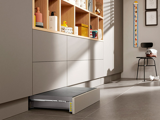 SPACE STEP – cokolinė sistema | Blum