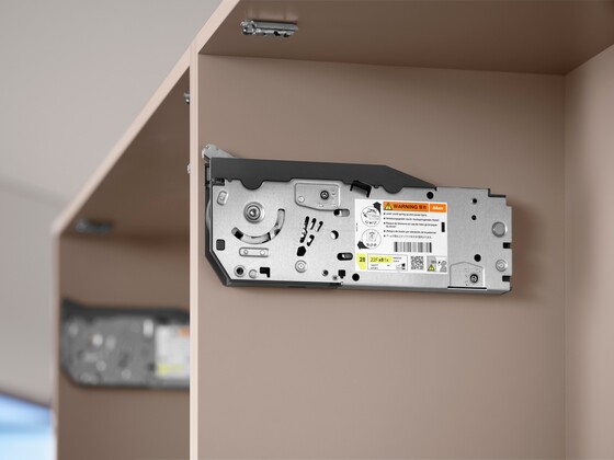 Obróbka i montaż AVENTOS HF top | Blum