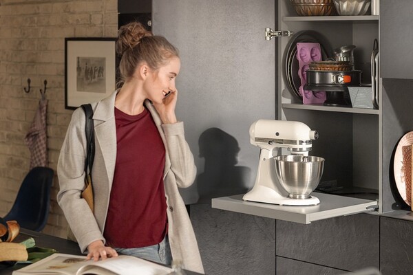 Pull-out shelf lock | Blum