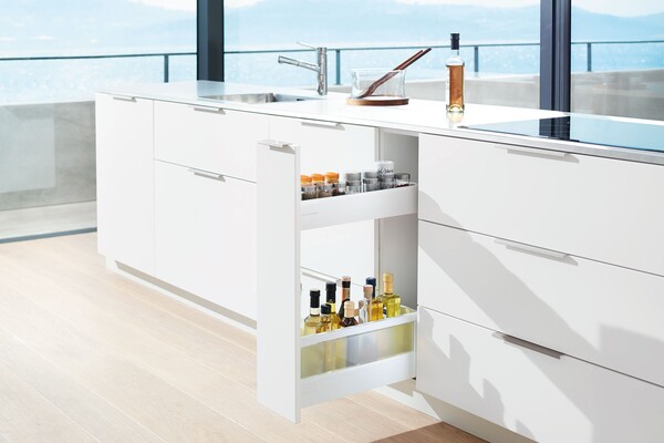Blum SPACE TWIN – Narrow Pull Out, Spice & Oil Storage Solution | Blum