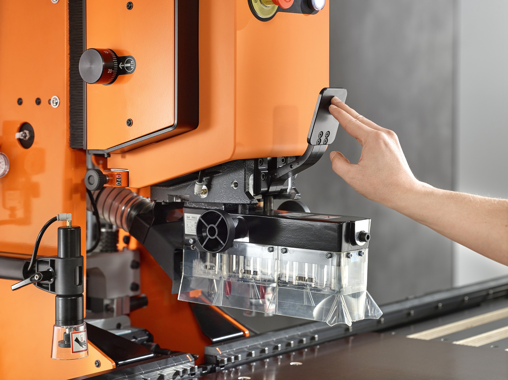 MINIPRESS top | Blum