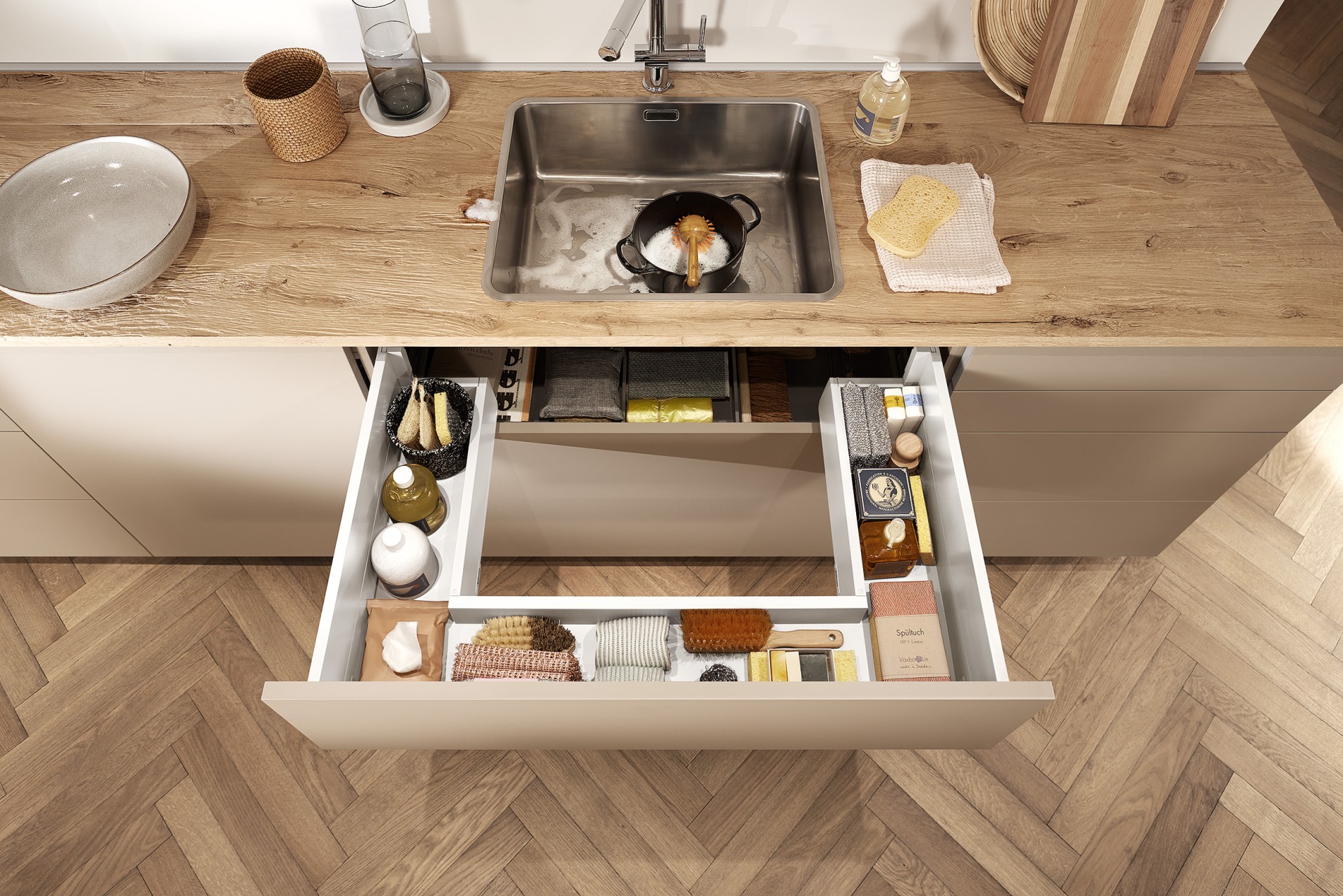 Sink cabinet | Blum